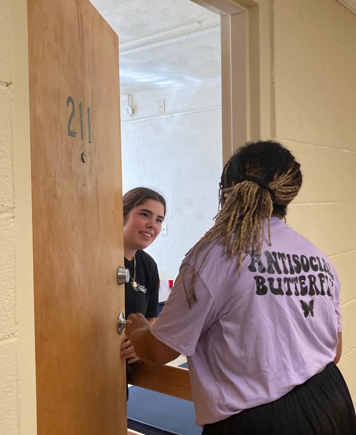 Interested in becoming an RA? Apply Today! – The Roar